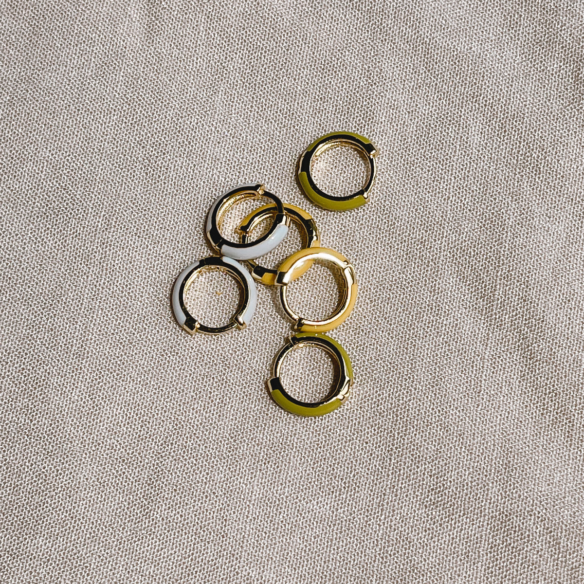 Candy Enamel Huggies – Lua e Sol